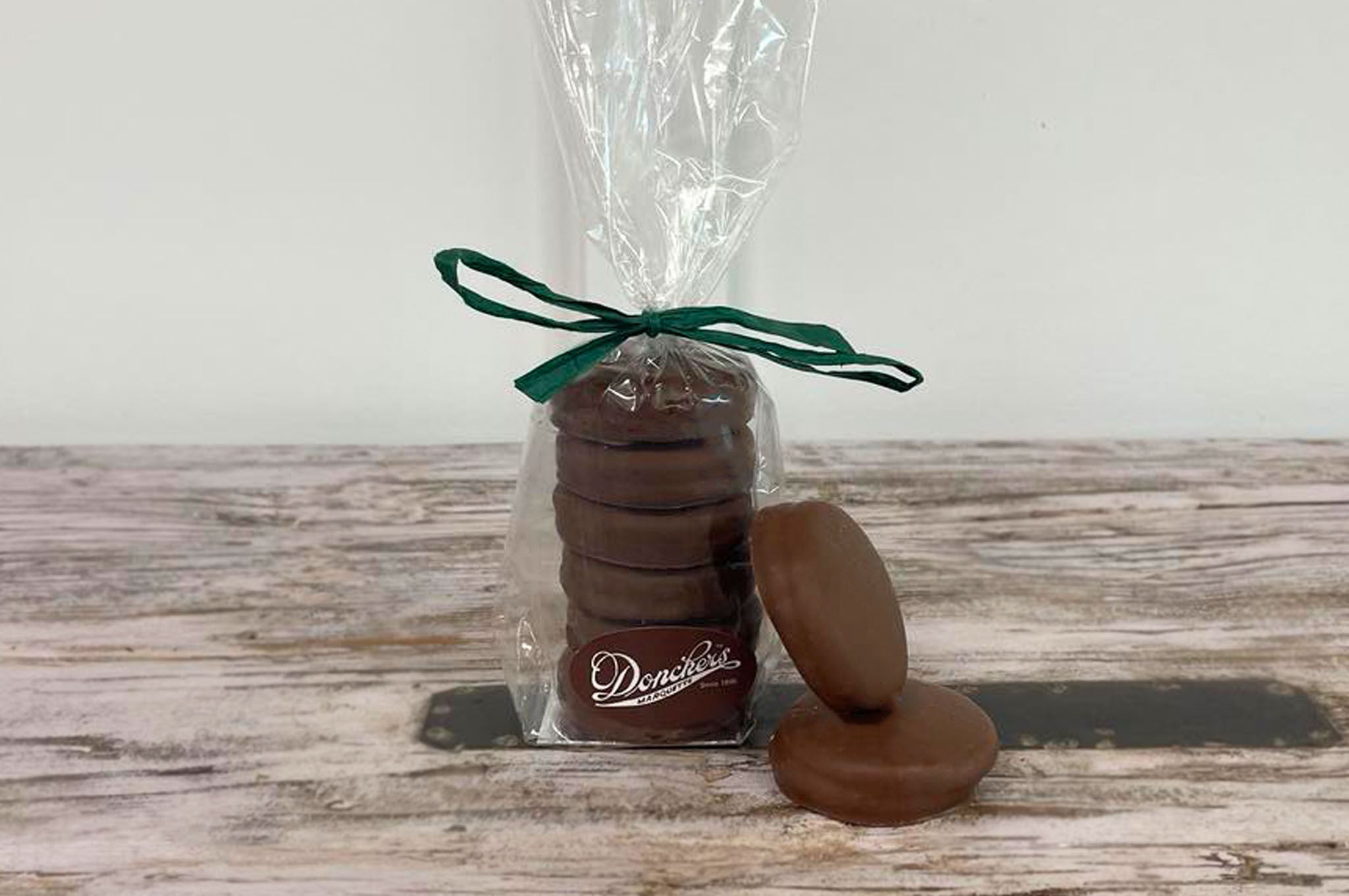 round flat chocolate candy