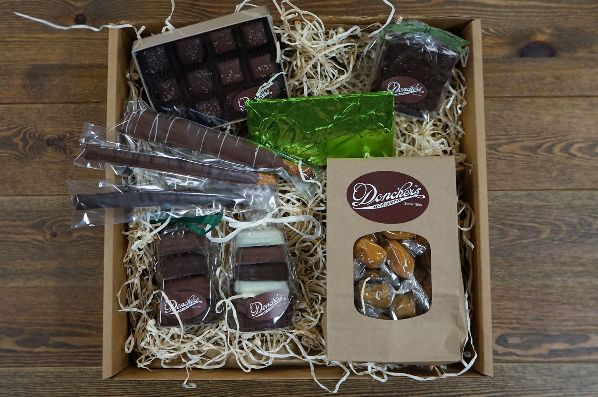 Large Signature Sampler | Donckers Candy Kitchen